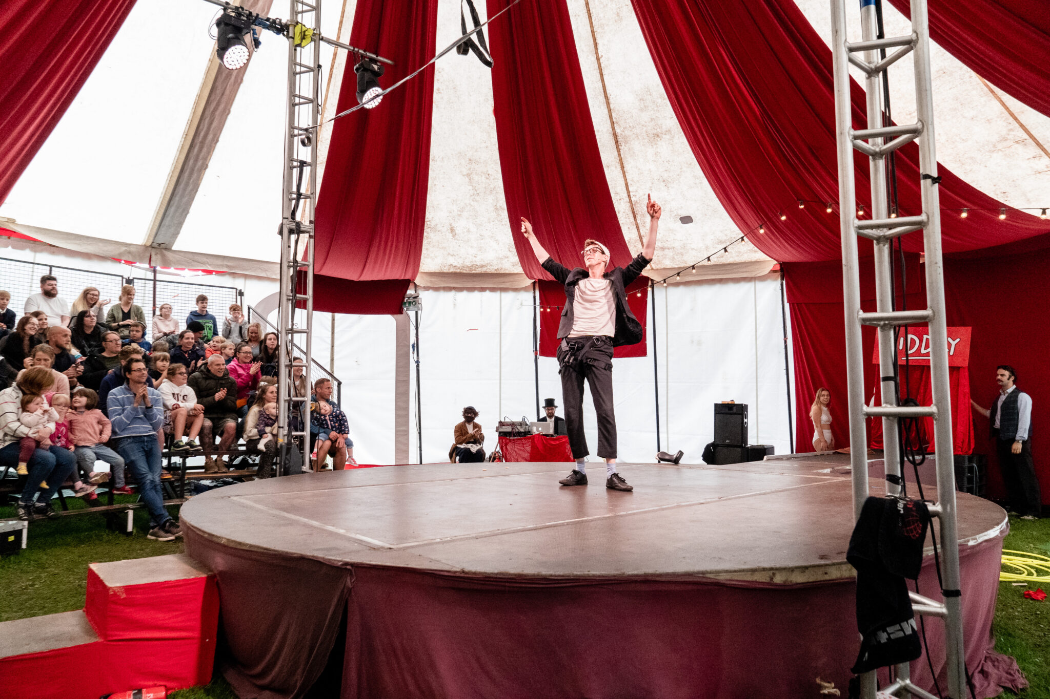 The Show - Circus Piddly